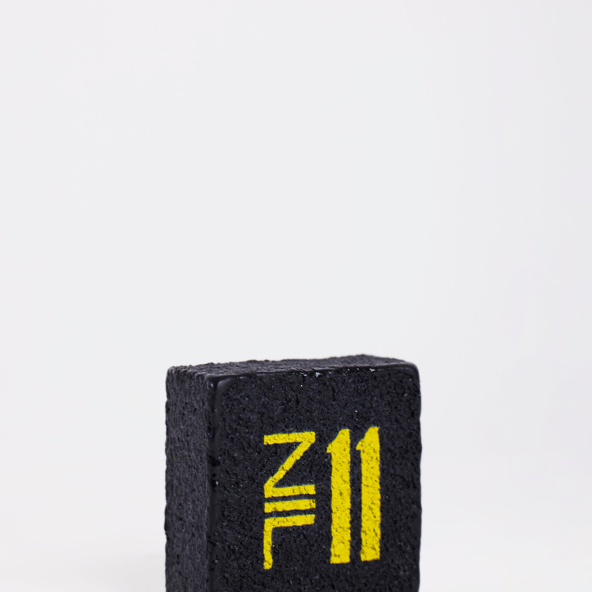 NIL Carbon Face Eraser - Black – 11Nil